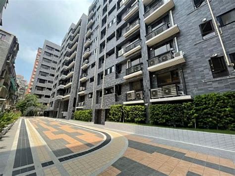 新春商圈社區型華廈稀有釋出樂生活三房平車新北益翔樂生活3房2廳4697坪新北591售屋網