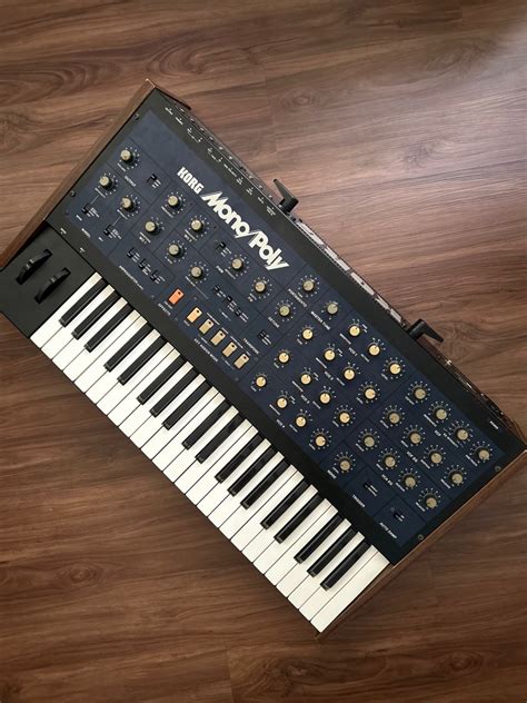 Korg Mono Poly Vintage Synthesizer Keyboard Synth Hobbies And Toys Music And Media Musical