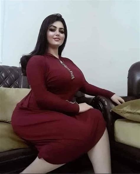 ارقام بنات واتساب السعودية للتعارف Curvy Girl Fashion Curvy Women