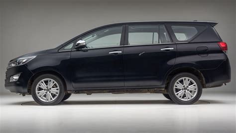 Toyota Innova Crysta Wallpapers Top Free Toyota Innova Crysta