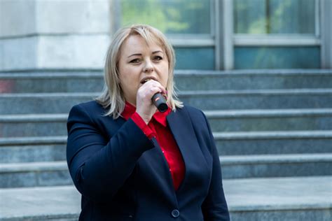 ЕЩЕ ОДИН ДЕПУТАТ ПОКИНУЛА ФРАКЦИЮ БЛОКА КОММУНИСТОВ И СОЦИАЛИСТОВ Infotag