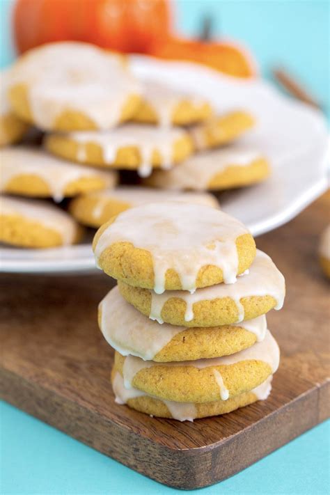 Moist And Fluffy Eggless Pumpkin Bread Mind Over Munch