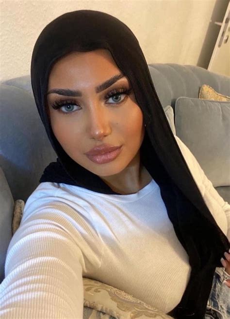 Cum To This Hijabi Rcummingtohijabis