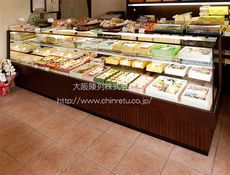 店舗什器／ショーケース施工例｜和菓子店の大型ショーケース