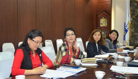 Vip76 Mn Эрүүл мэндийн яамны удирдлагын зөвлөлийн хурал боллоо