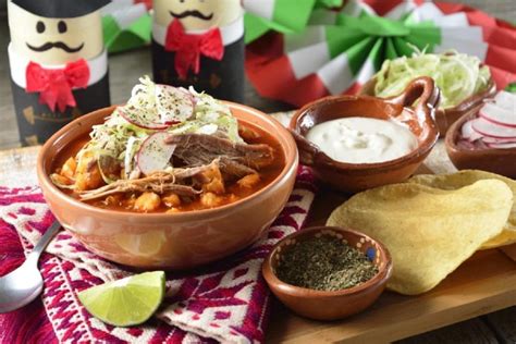 Pozole Rojo De Cerdo Con Sal Y Azucar