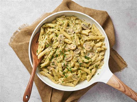 Mushroom Walnut Pesto Pasta Recipe Lynnecurry