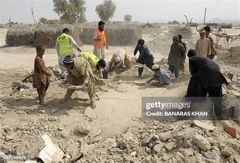 2013 Balochistan Earthquake Photos And Premium High Res Pictures