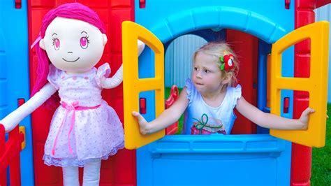 Настя и Кукла построили новый детский дом Nastya and Doll Pretend Play ...