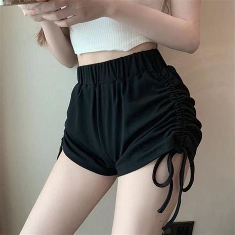 กางเกงขาสั้นเอวสูง Ennxo