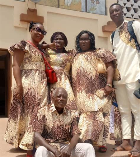 Togo Les Anciens élèves Du Ceg Agbodrafo Honorent Leurs Anciens
