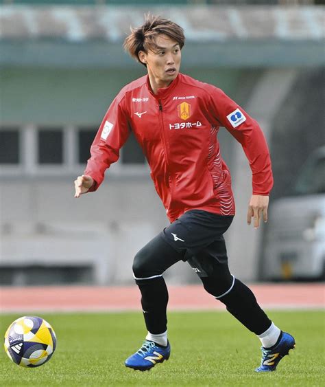 名古屋グランパス・mf森島司、「すごく新鮮で楽しい」ボランチでのプレー歓迎 守備意識高め、定位置争いへ意気込み：中日スポーツ・東京中日スポーツ