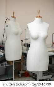 Naked Female Mannequin Shop Window Stock Photo 92278267 Shutterstock