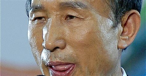 이명박 후보의 버릇 낼름