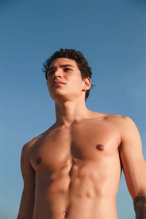 Lucas J Men Mainboard Nevs