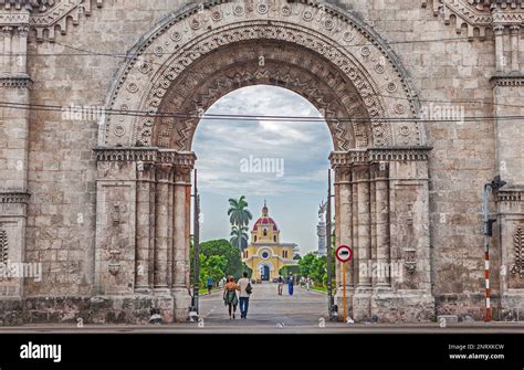 Main Gate Cementerio Cristobal Colon Colon Cemetery La Habana Cuba
