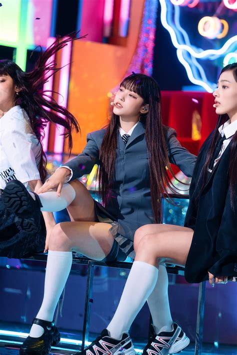 PD노트 미션 포토 뉴진스 NewJeans 해린 8 현장포토 SBS 연예인 허벅지 포즈