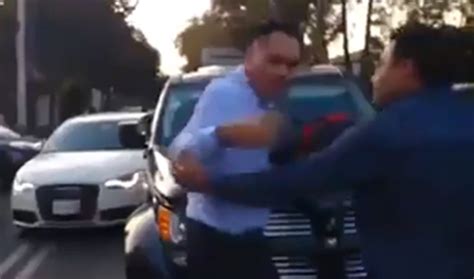 Trova La Moglie Con Lamante In Auto Il Video Della Sfuriata Del