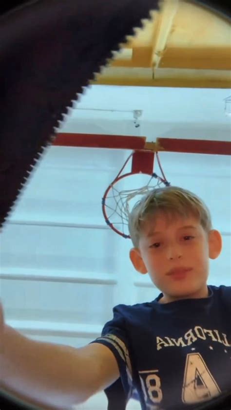 International Basketball Academy Сегодня разбираем два базовых баскетбольных движения — V Cut