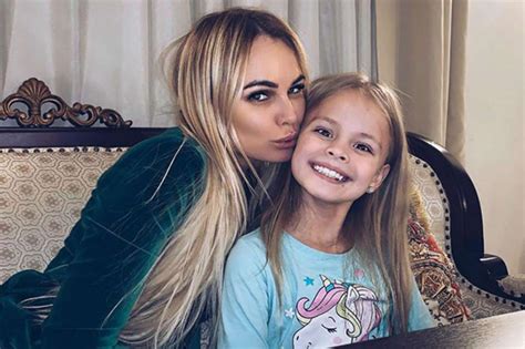 Милана стар родители фото