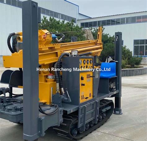 200m Crawler Type Powerful Diesel Water Well Drill Machine Rig Price