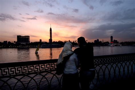 الجنس أولًا في مصر بشهادة مواقع المواعدة