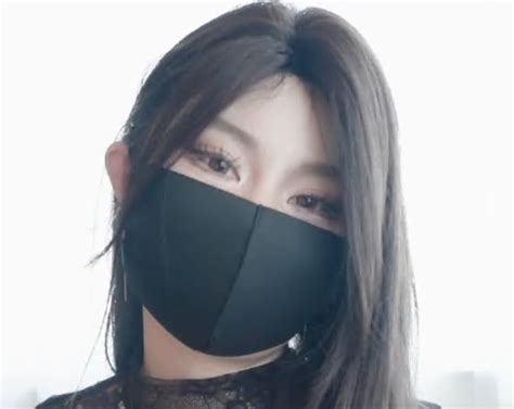 娜娜新片 新的一年新的老师 老师2024偷窥篇 黄色仓库