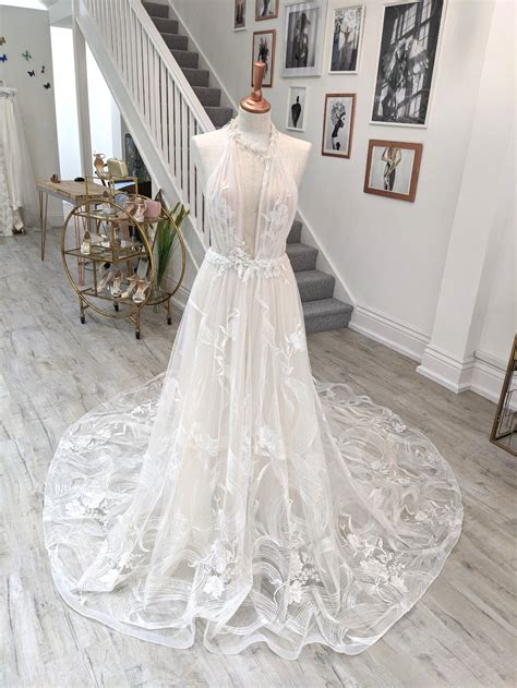 Elihav Sasson Ll 005 Sample Wedding Dress Save 50 Stillwhite