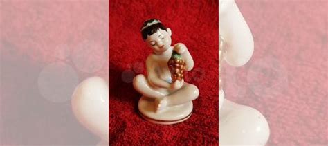 Мальчик с виноградом статуэтка лфз СССР купить в Орле Хобби и отдых Авито