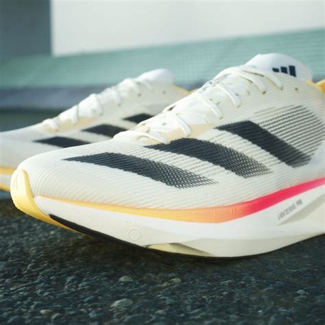 Adidas Chaussure Adizero Takumi Sen 10 Beige