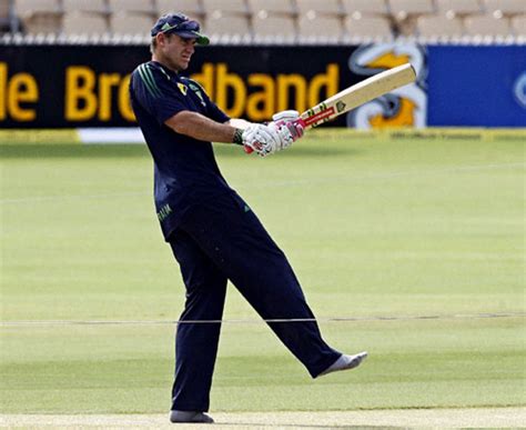 Matthew Hayden Practises His Shots In The Middle ESPNcricinfo