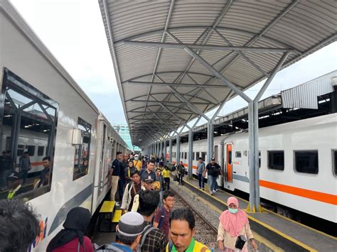 4 Daftar Stasiun Di Surabaya Wisatawan Wajib Tahu