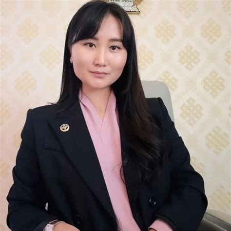 Khuslen Tumurbaatar Khuslenes • Threads Say More