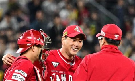 스포키 사진 미소 짓는 김광현 저만 믿으세요