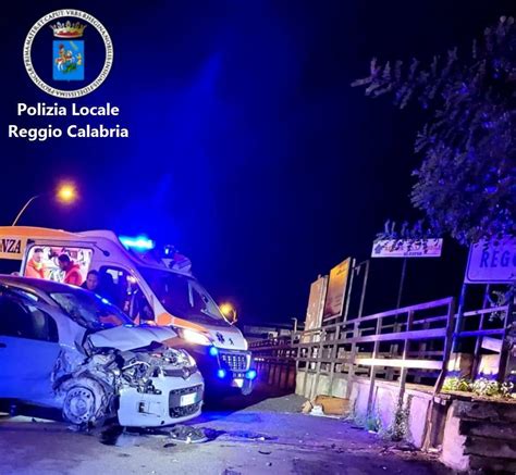 Reggio Calabria Folle Incidente Stradale 3 Giovani Miracolati FOTO
