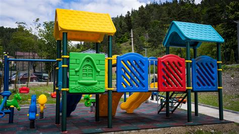 საქართველოს დაბა აბასთუმანში 75 ბავშვზე გათვლილი საბავშვო ბაღის მშენებლობა სრულდება 🟨შენობაში