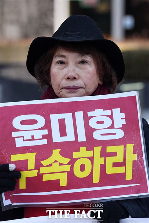 정의연 해체 및 위안부 소녀상 철거 외치는 주옥순 대표 Tf사진관 포토 기사 더팩트