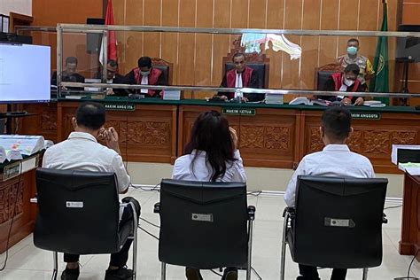 SINDO Hi Lite Sidang Lanjutan Anak Buah Teddy Minahasa JPU Hadirkan