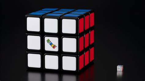 Smallest Rubiks Cube In The World Requires Tweezers To Solve Techeblog