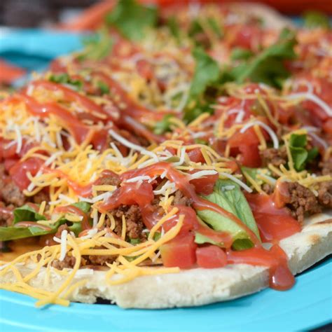 How To Host A Backyard Fiesta Grilled Taco Flatbread Mommy Hates