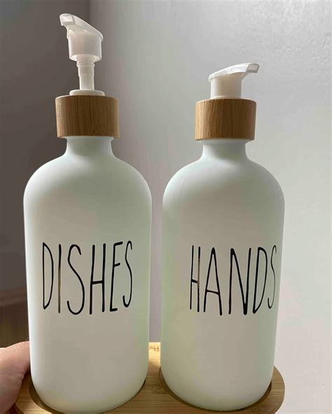 ‎قــــــاپ و قـــــاچـاخ‎ ‎شوێن شامپۆی دەست و شامپۆی حاجەت ~ قیاسی