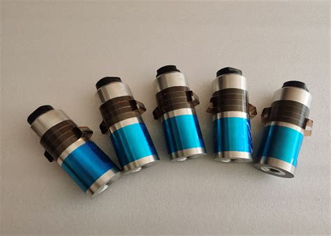 표준 플라스틱 용접공을 위한 15khz 2600w 초음파 압전 변환기