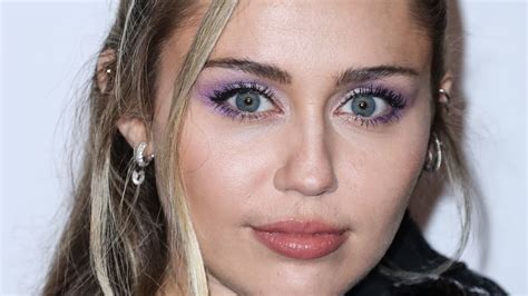 Miley Cyrus Stuns With Cake For 30th Birthday Entertainernews