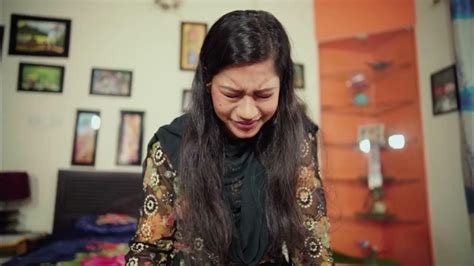 বউয়ের কারণে মায়ের জন্য গ্রামে টাকা পাঠাতে পারে না ছেলে । কি নিষ্টুর