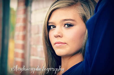 Senior Portraits By Rileyhueyphotography Senior Portraits Seniors