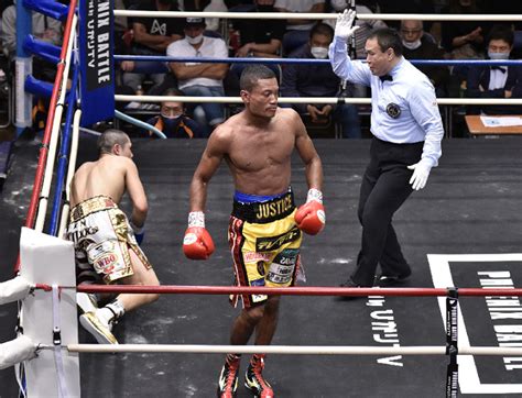 平岡アンディが11回tko勝ち 粘る佐々木尽を仕留めてs･ライト級2冠獲得 Boxing News（ボクシングニュース）