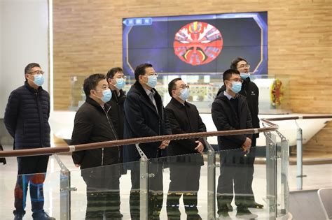 学会党委书记、理事长何满潮院士一行赴中国铁建北京东六环改造工程调研考察 中国岩石力学与工程学会
