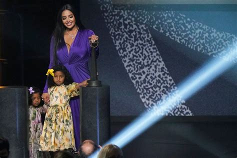 Kobe Bryant Hall Of Fame Induction Vanessa Bryant Delivers Powerful