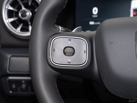 坦克300中控实拍高清大图坦克300 2025款 20t 征服者第5张图片大全太平洋汽车