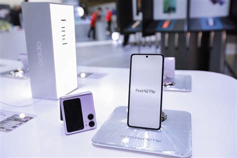 Oppo จัดแสดงสมาร์ตโฟนจอพับ Oppo Find N2 Flip ที่งาน Mwc 2023